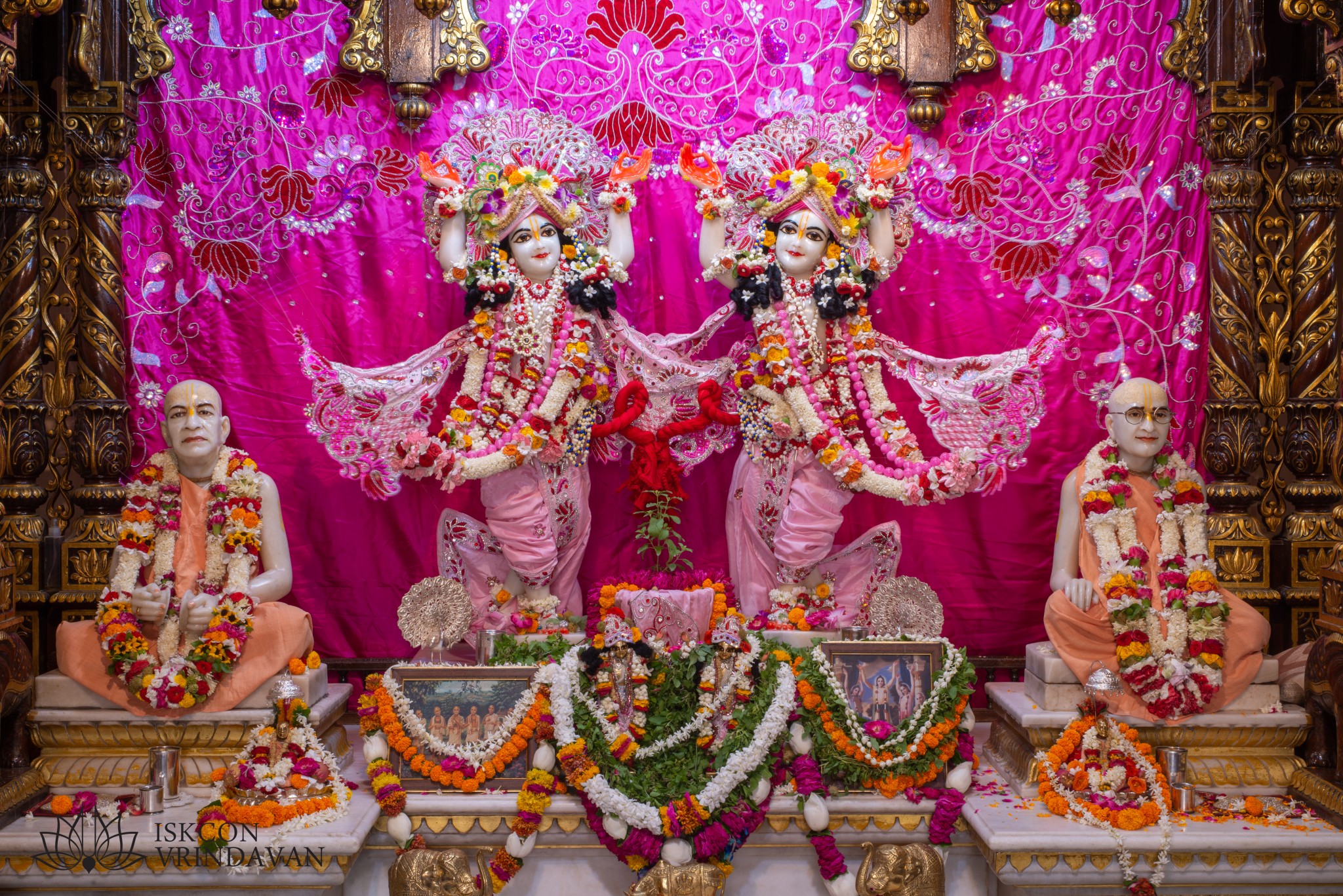 Daily Darshan Gallery – ISKCON Vrindavan Divine Moments
